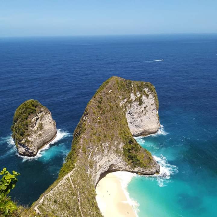 Kelingking Beach, Nusa Penida’s Iconic Cliffside Paradise - BaliTrekker.com